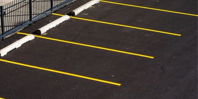 How to Deal with Parking Lot Drainage Issues